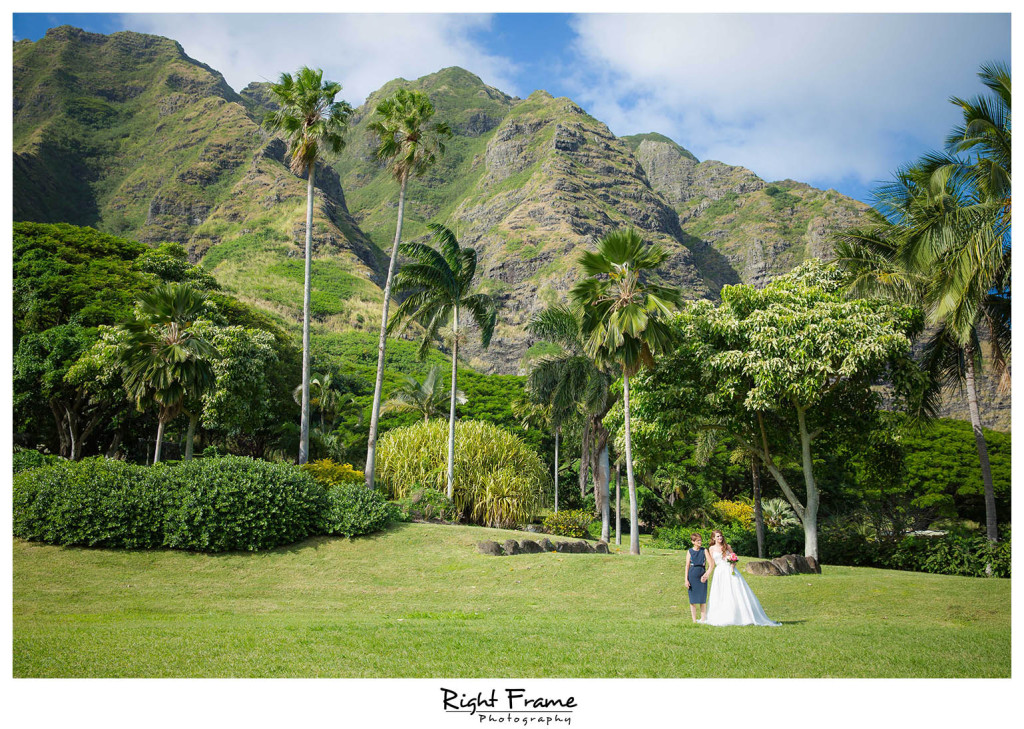 Oahu Hawaii - Kualoa Ranch Wedding at Paliku Gardens | Right Frame ...
